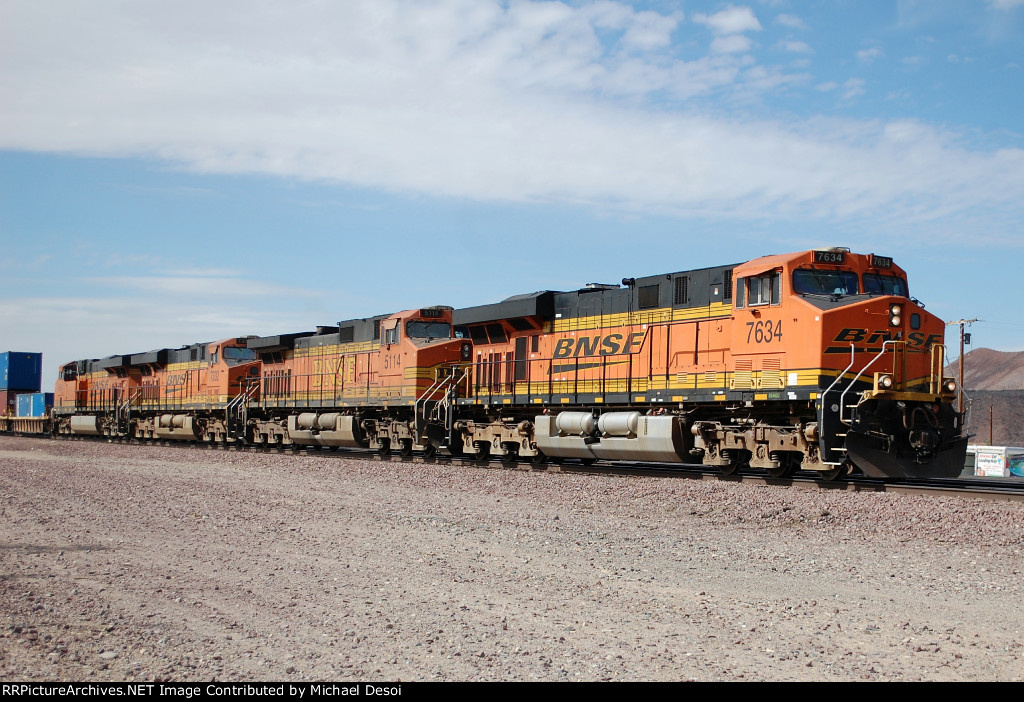 BNSF ES-44DC #7634 leads an eastbound intermodal